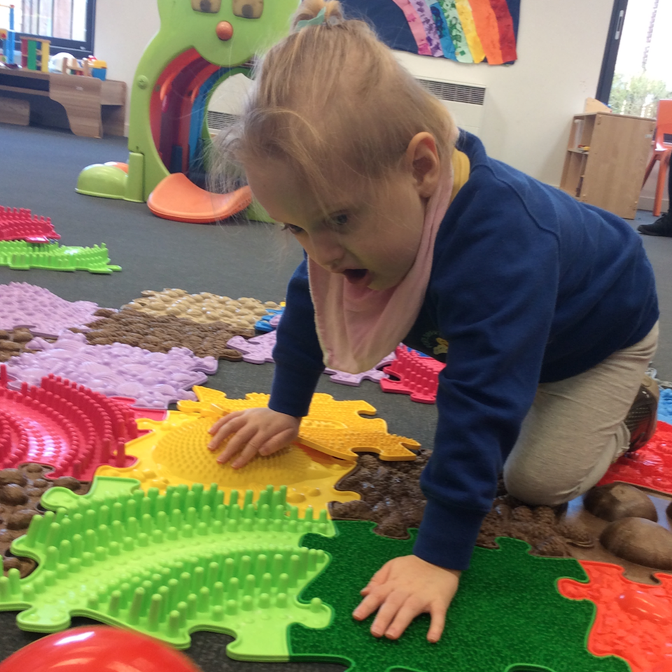 MUFFIK im speziellen englischen Kindergarten - MUFFIK Sensorik Puzzle